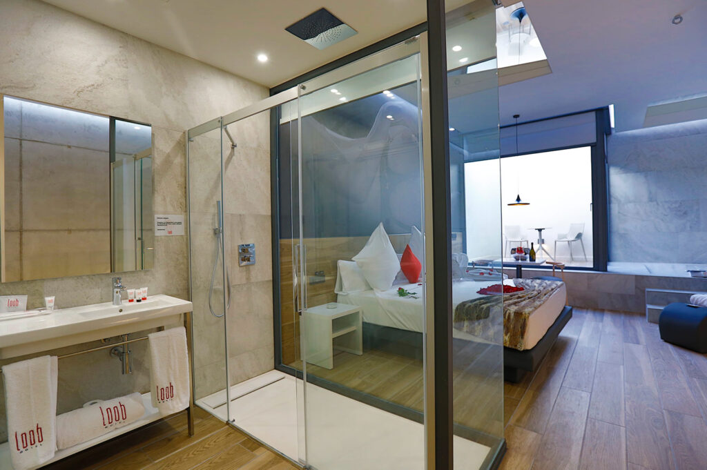 Hotel LOOB Valencia ♥️Hotel & Suites♥️| Hotel Loob