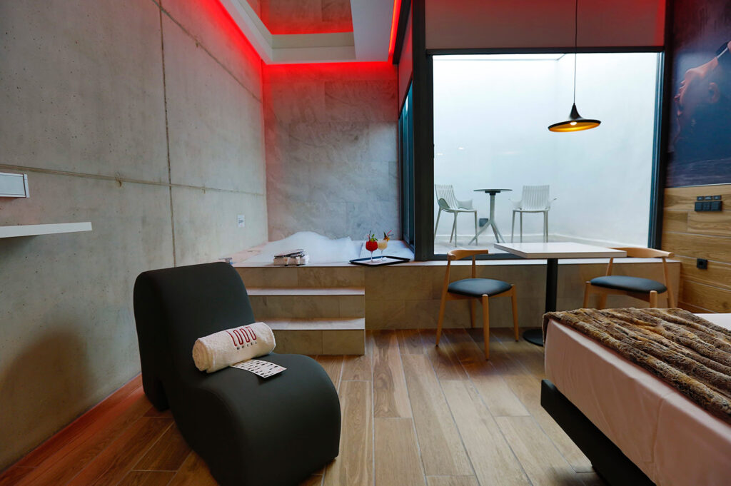 Hotel LOOB Valencia ♥️Hotel & Suites♥️| Hotel Loob